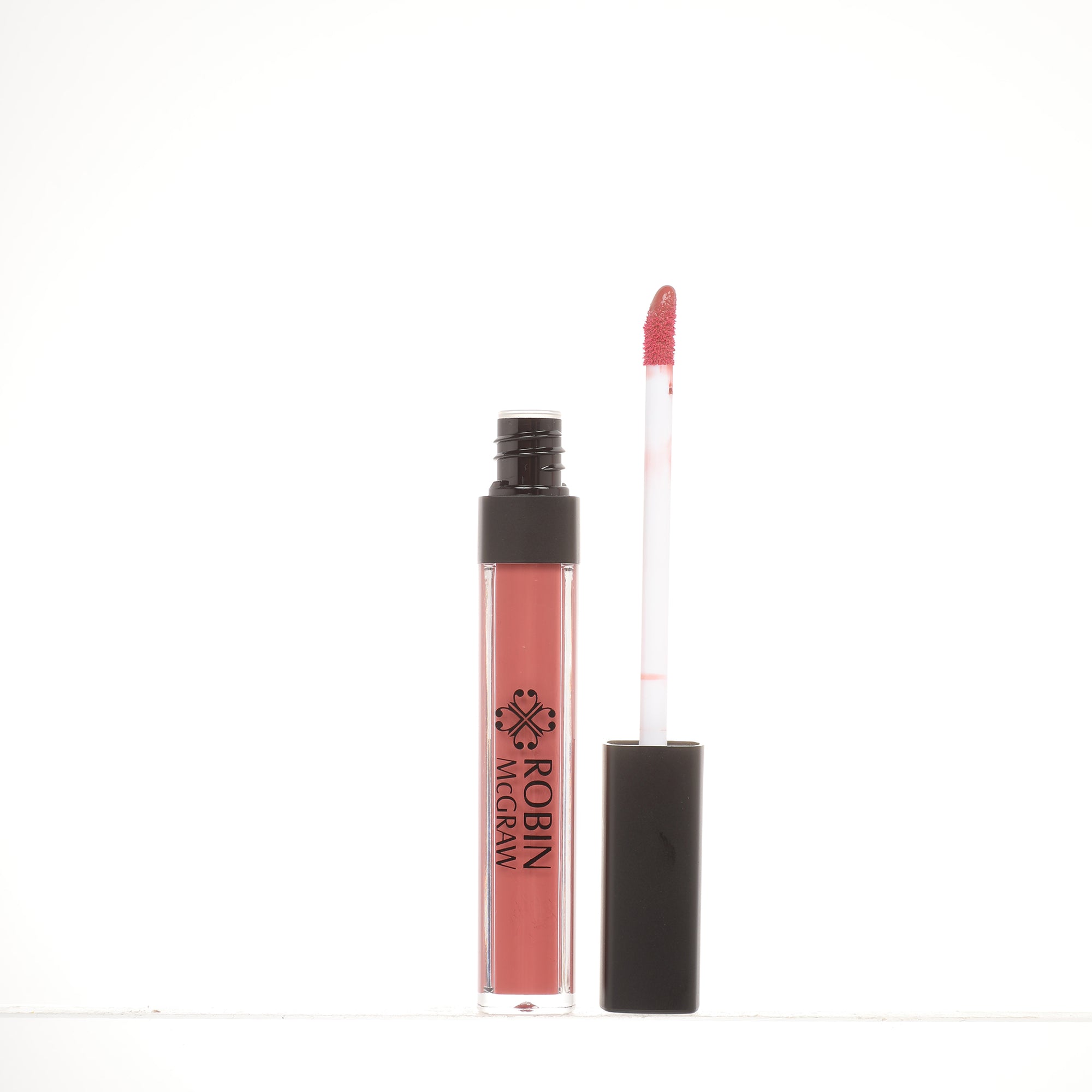 Lip Gloss: Lustrous Lip Luminescence – Robin McGraw Revelation