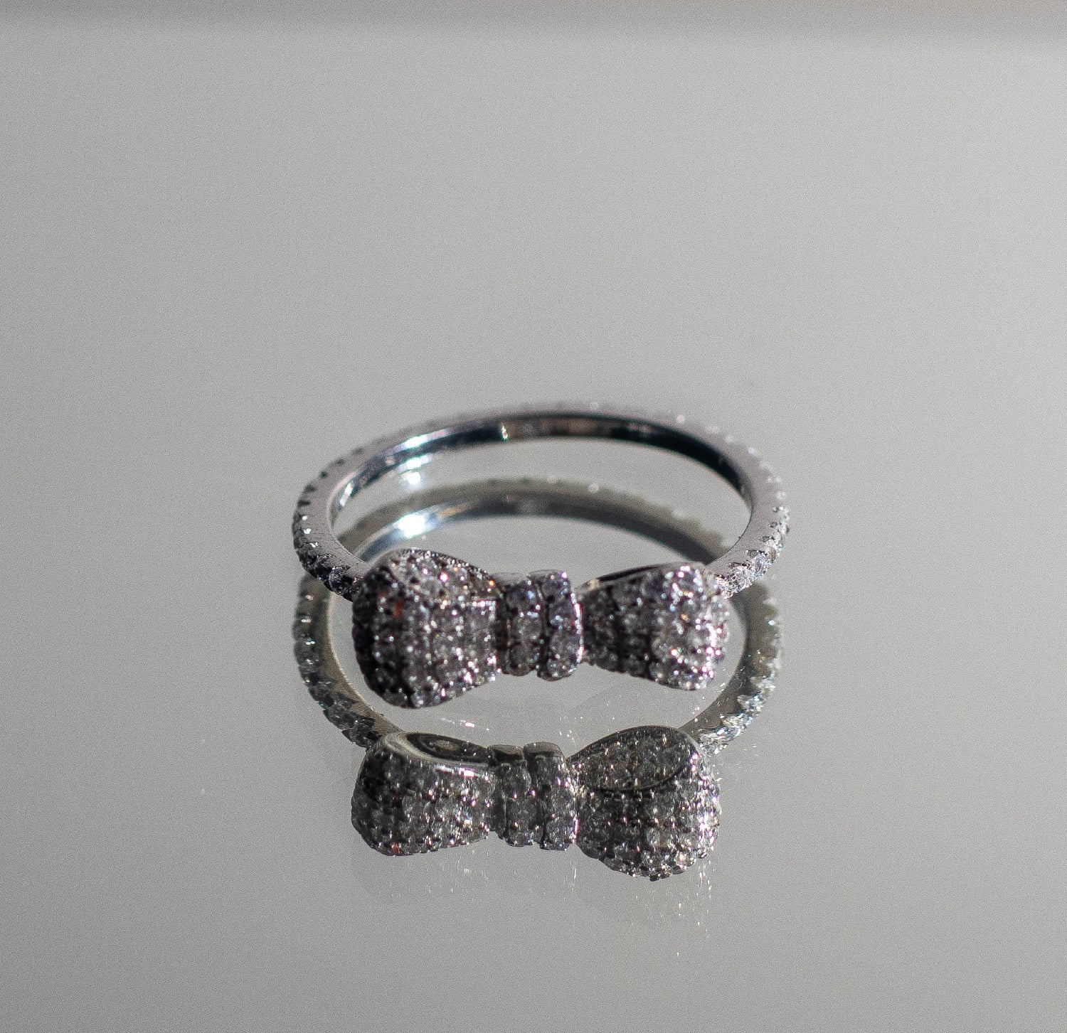 Robin McGraw Bow Ring: A Symbol of Elegance and Empowerment – Robin ...